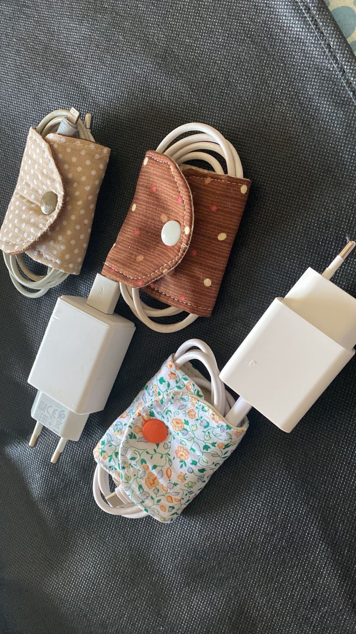 Fabric charger holder- Step by Step Tutorial – Yarn and Fabric
