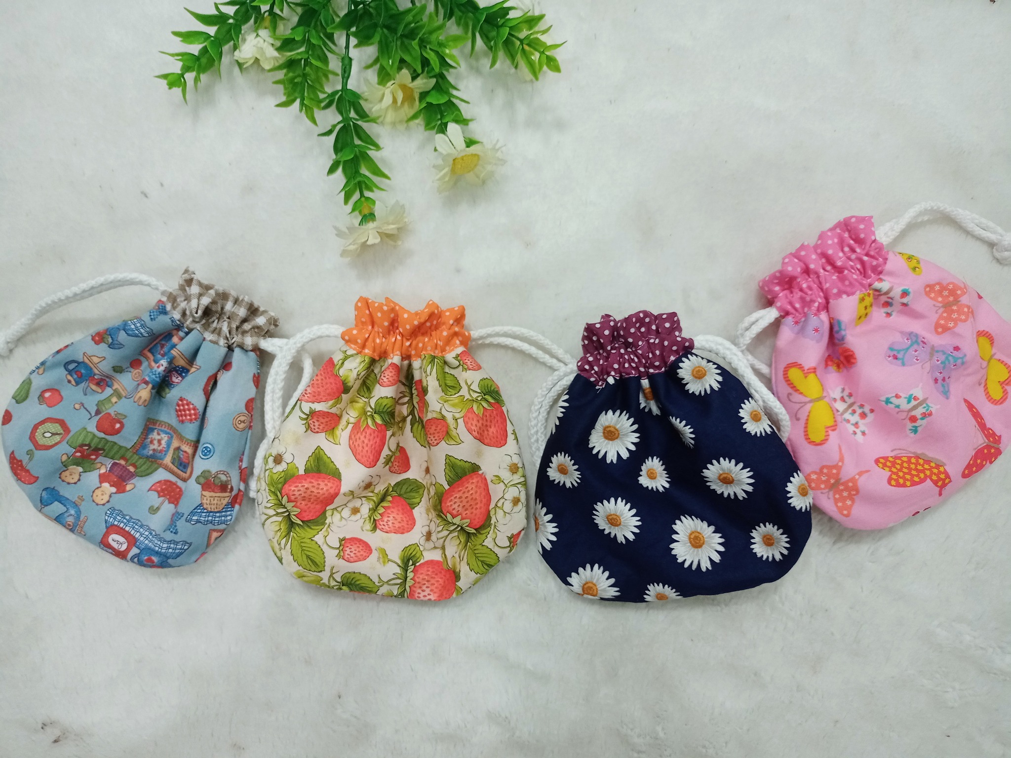 Simple way to sew mini drawstring bags- Step by Step Tutorial – Yarn ...