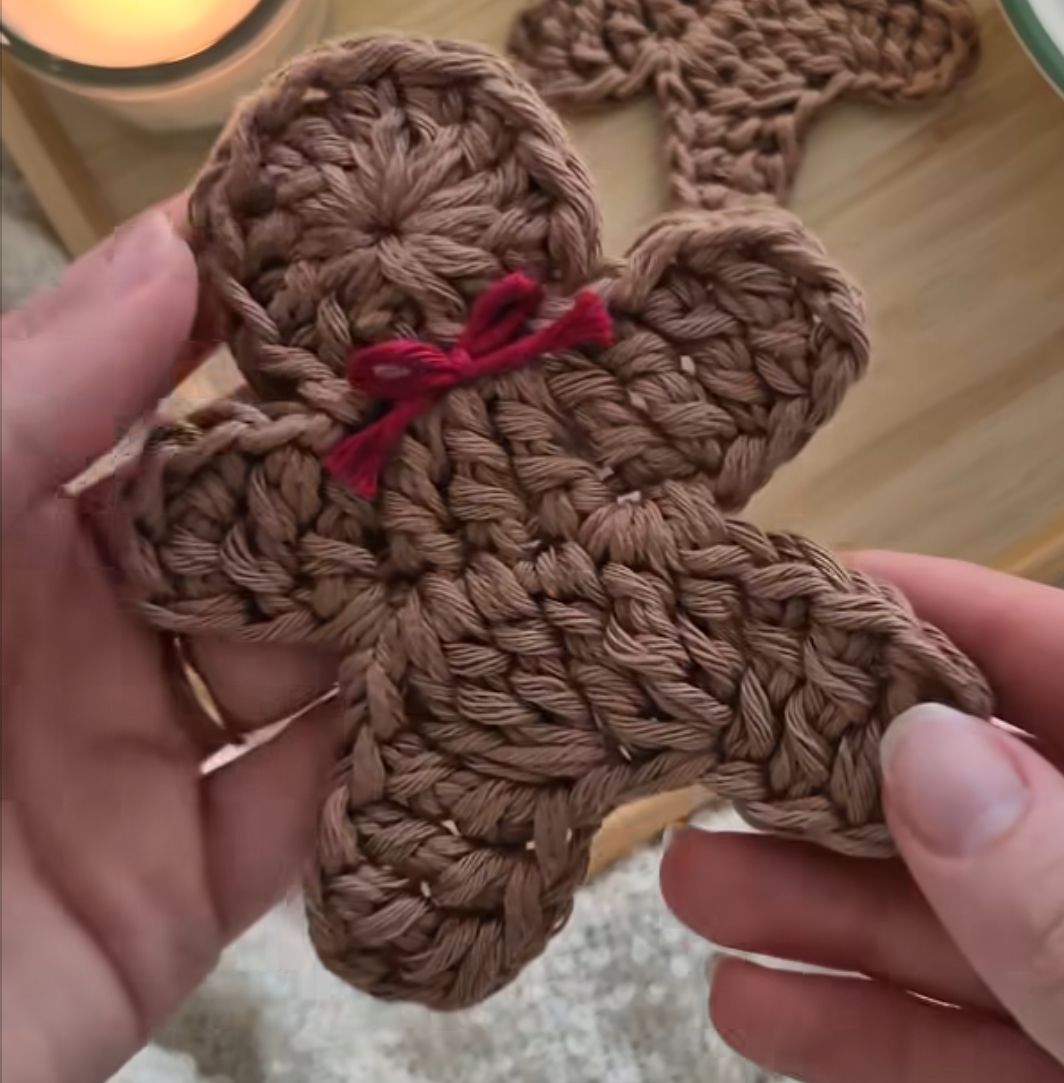 Gingerbread crochet doll-Step by Step Tutorial – Yarn and Fabric