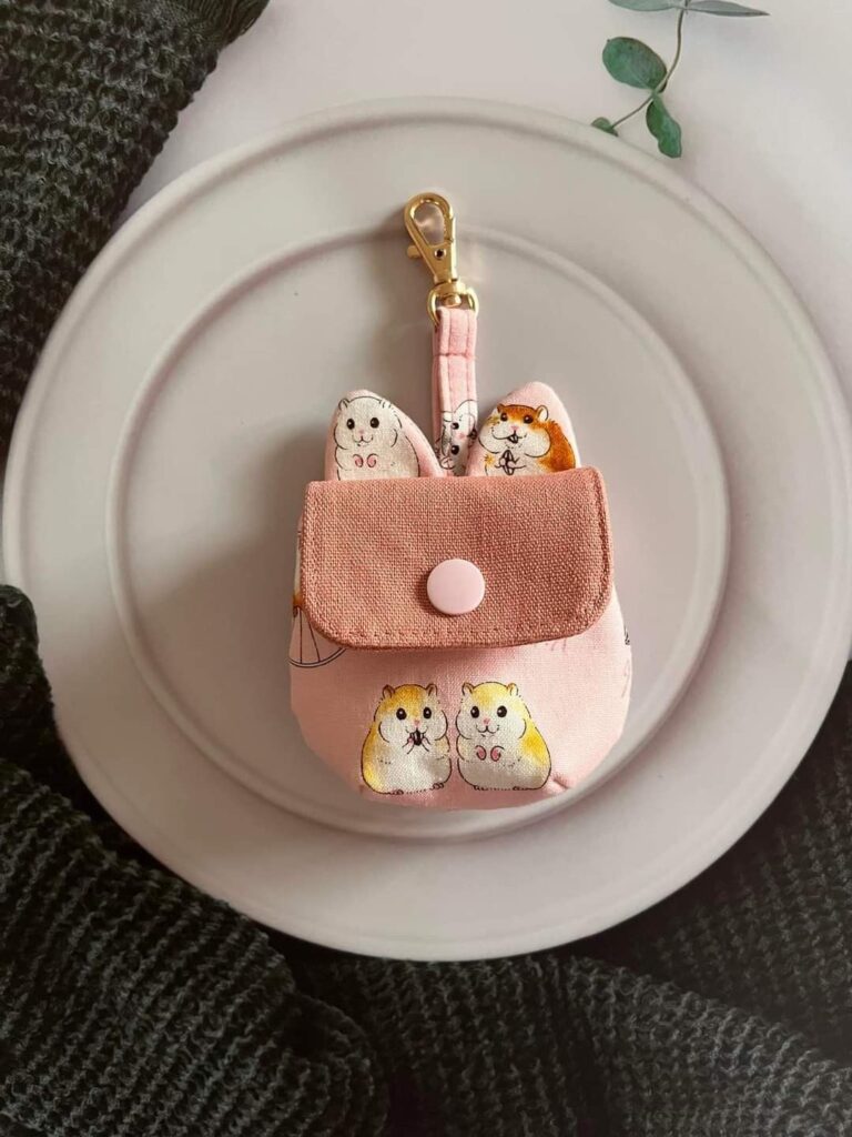 Kitten Coin Purse Step-by-Step Tutorial – Yarn and Fabric