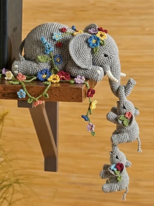 Crocheted Elephant Pattern – Yarn and Fabric